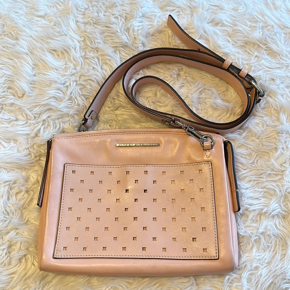 Marc By Marc Jacobs | Bags | Marc By Marc Jacobs Seashell Peach Laser ...
